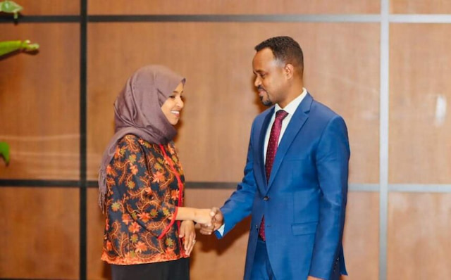 Congresswoman Ilhan Omar Welcomes Somali Deputy Minister in Minneapolis ...