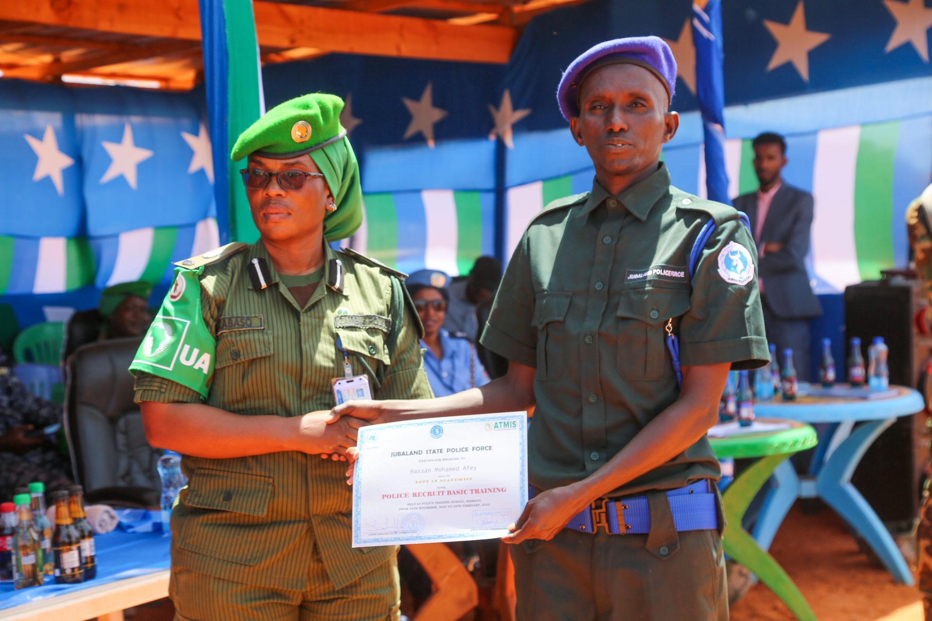 Over 100 Somali police officers graduate in Jubaland State – Somali ...
