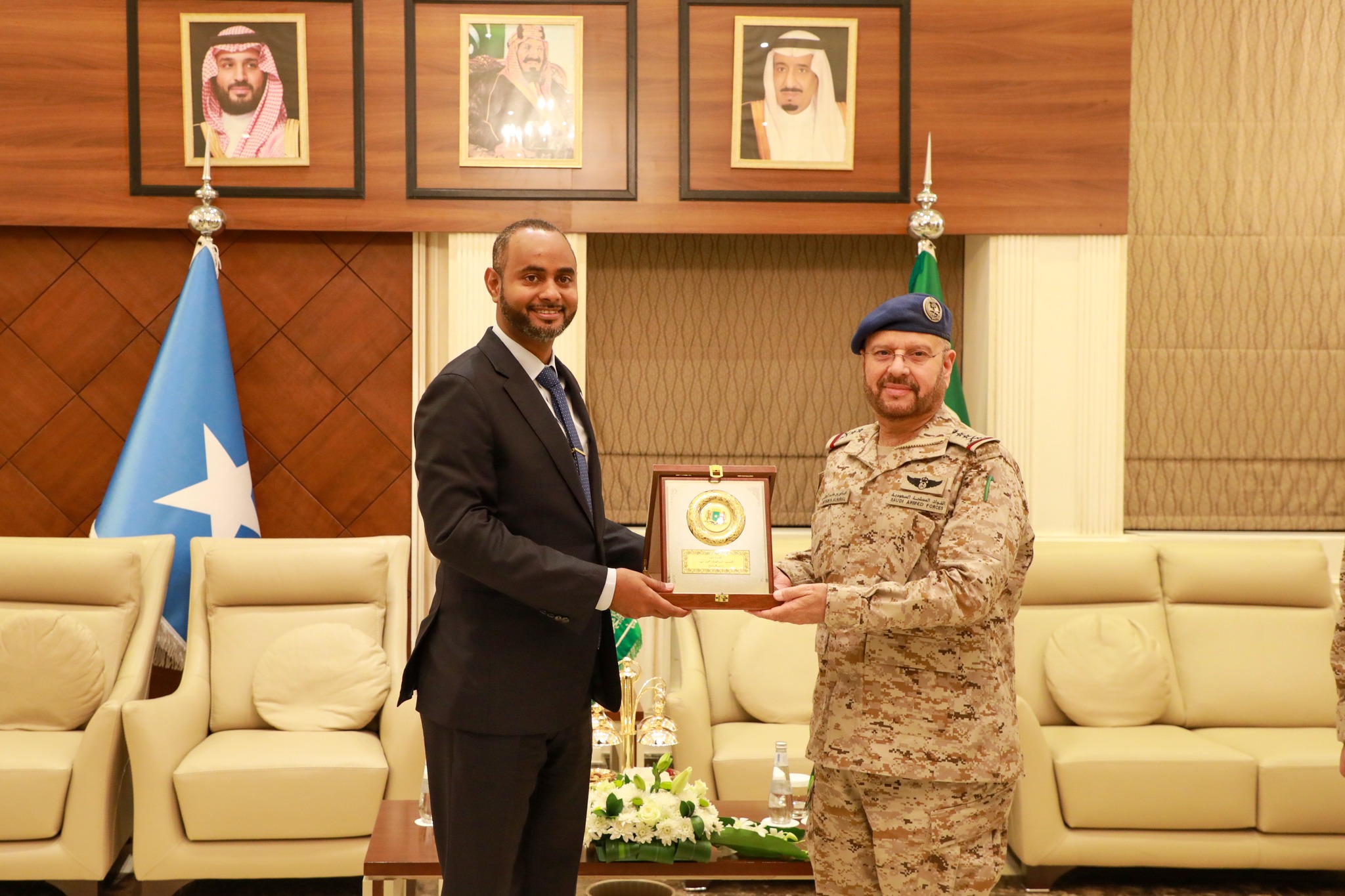 Minister of Defence meets Saudi Army Commander – Somali National News ...