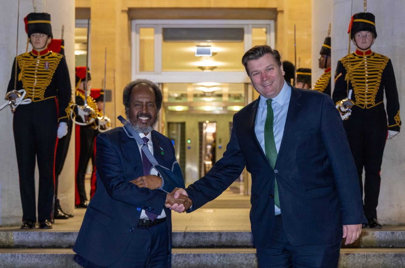 Somali President meets UK Defense Minister in London – Somali National ...