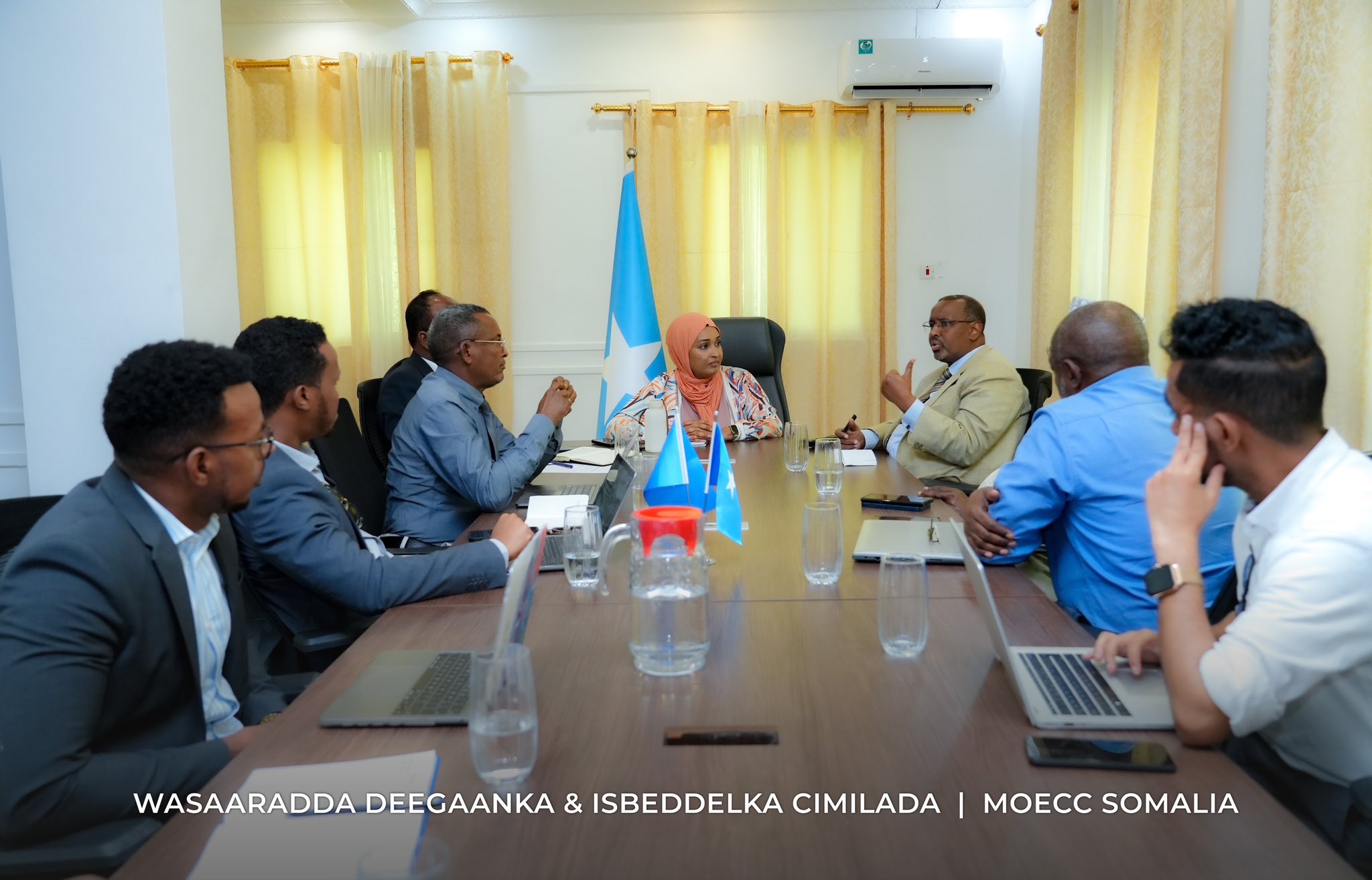 Minister of Environment meets representatives of the Somali Chamber of ...