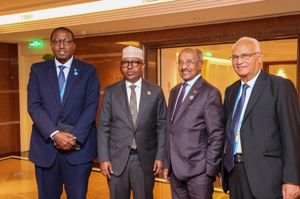 Minister of Foreign Affairs meets his Eritrean counterpart in Beijing – Somali National News Agency