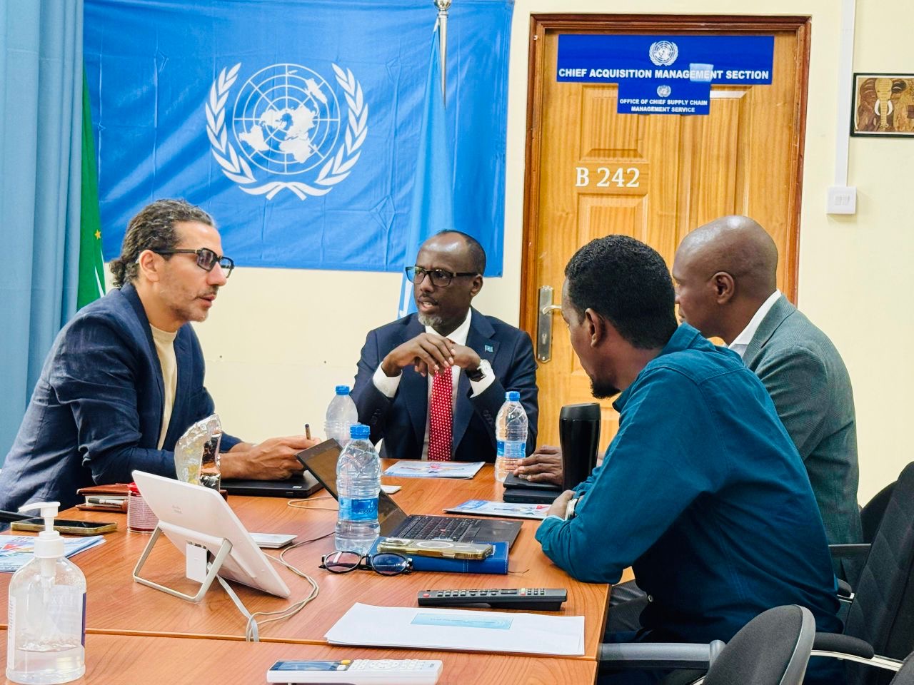 Minister of Commerce, UNSOS Officials Discuss Strengthening Economic ...