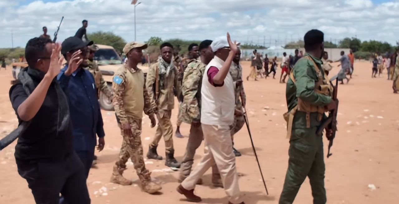 Director of NISA Visits Frontlines in Hiiraan to Boost Morale in Fight ...