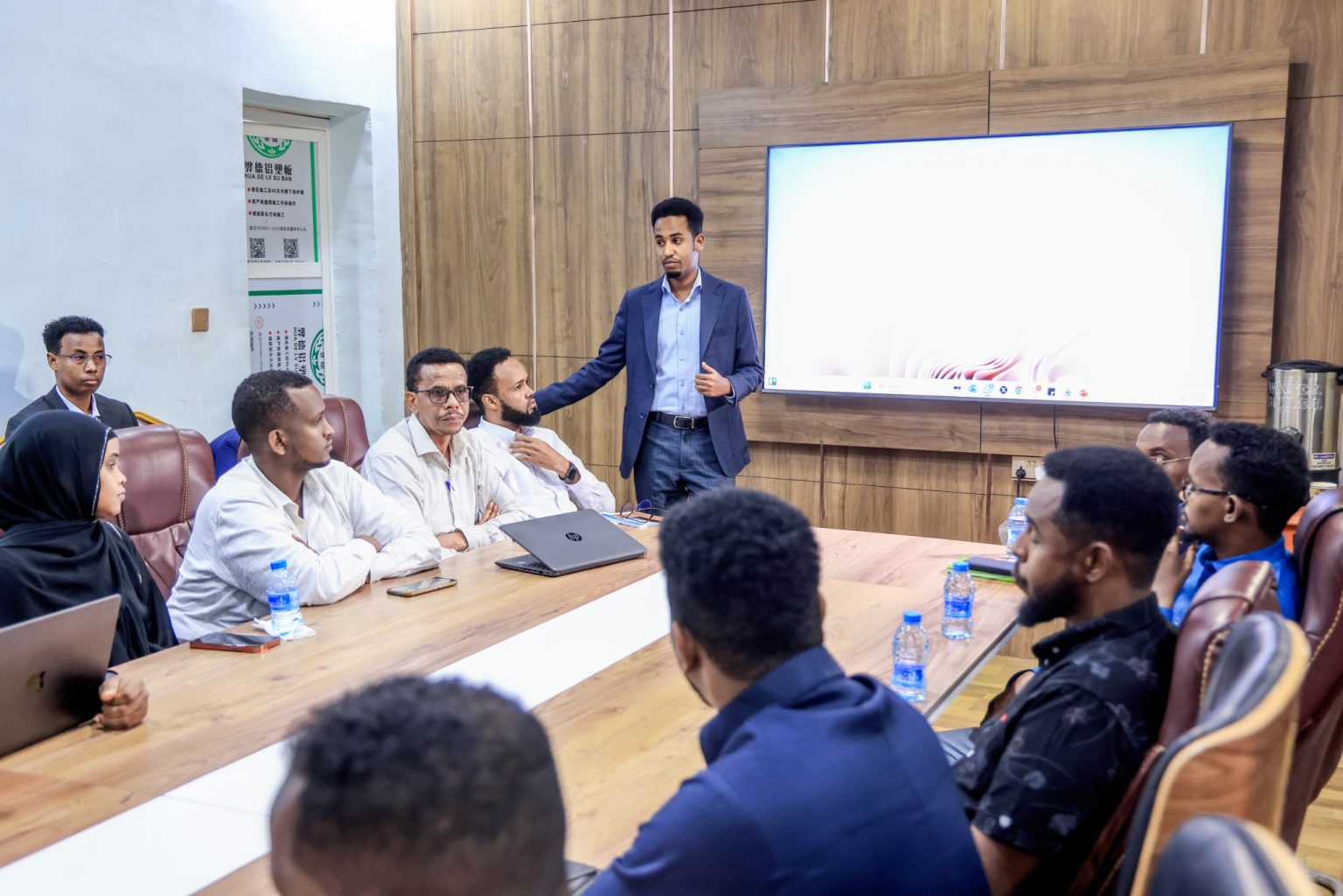 Somali Interior Minister Ali Yusuf Ali-Hosh Chairs High-Level Meeting on Stabilization Efforts ...