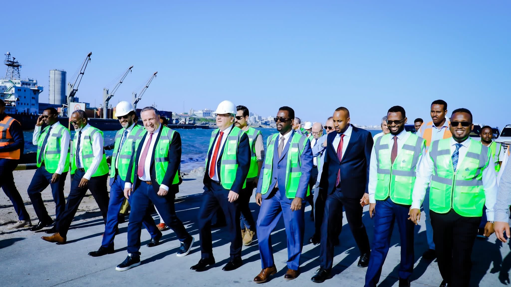 High-Level Turkish Delegation Visits Mogadishu Port to Strengthen ...