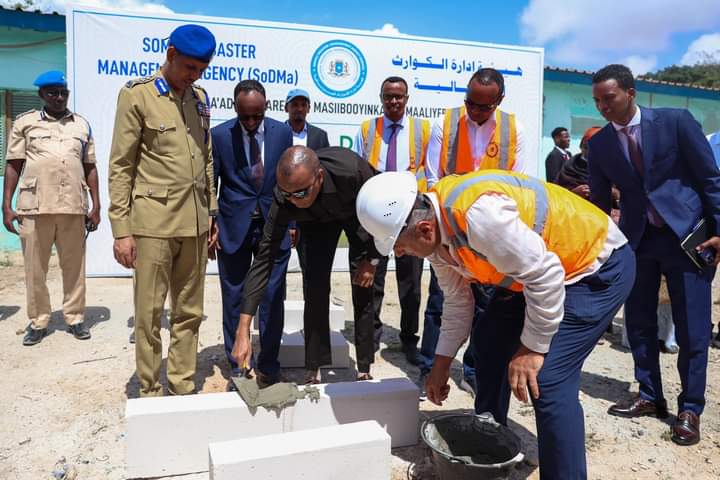 Prime Minister Hamza lays the foundation stone for the Center for ...
